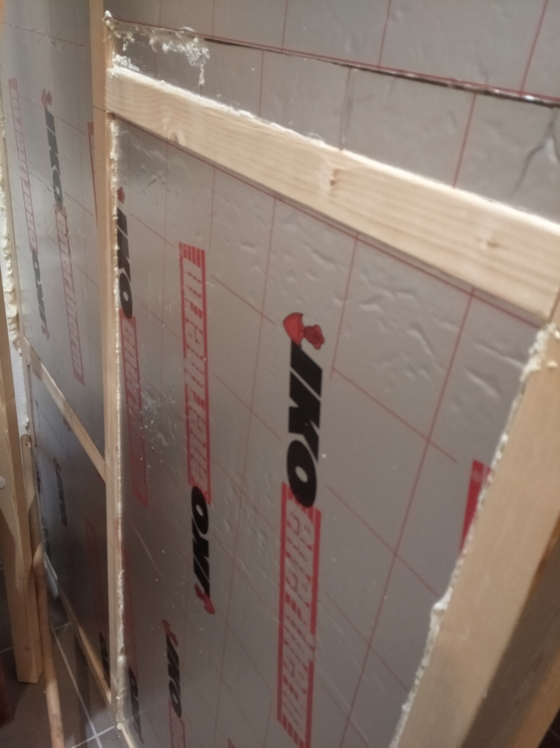 Płyta PIR ENERTHERM ALU – 100mm – 1,2X0,6 (m) – 0,72m2 – krawędź prosta ...